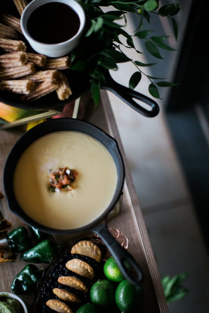 Late Night Snacks Your Wedding Guests Will Love